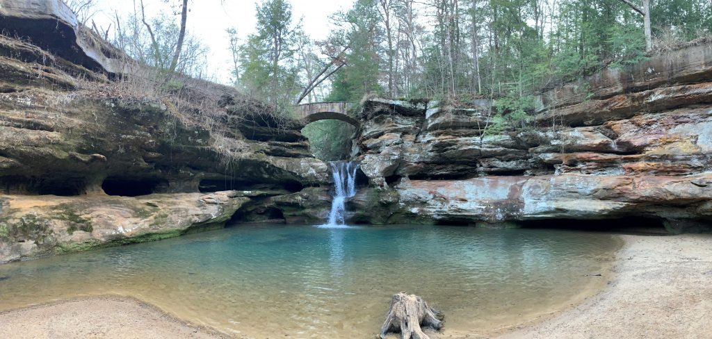 Winter Getaway To Hocking Hills + A Bonus COSI Visit - The Cleveland Moms