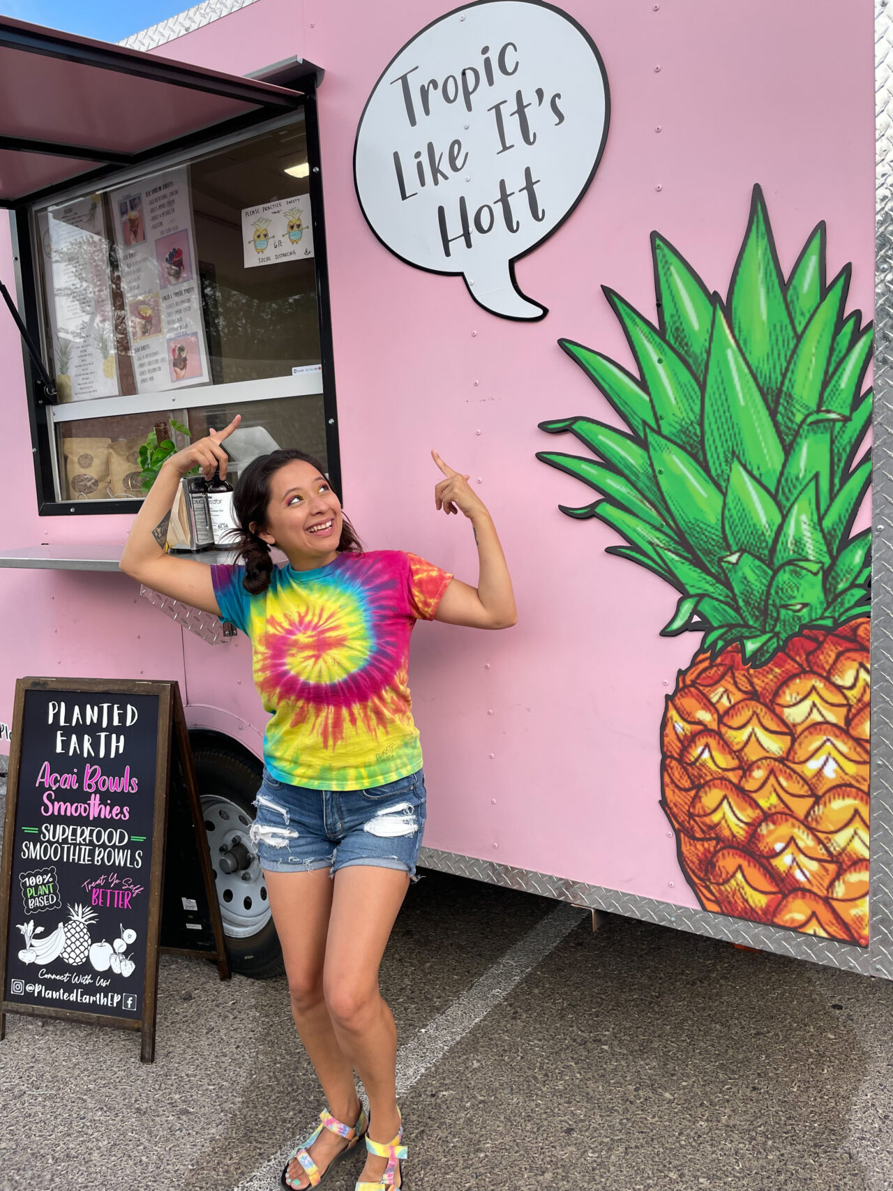 Meet a Mom: Mandy Castillo from Planted Earth | Dallas Metro Moms